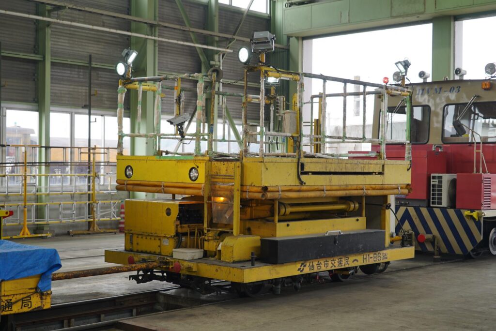 軌道高所作業車 | MCDB